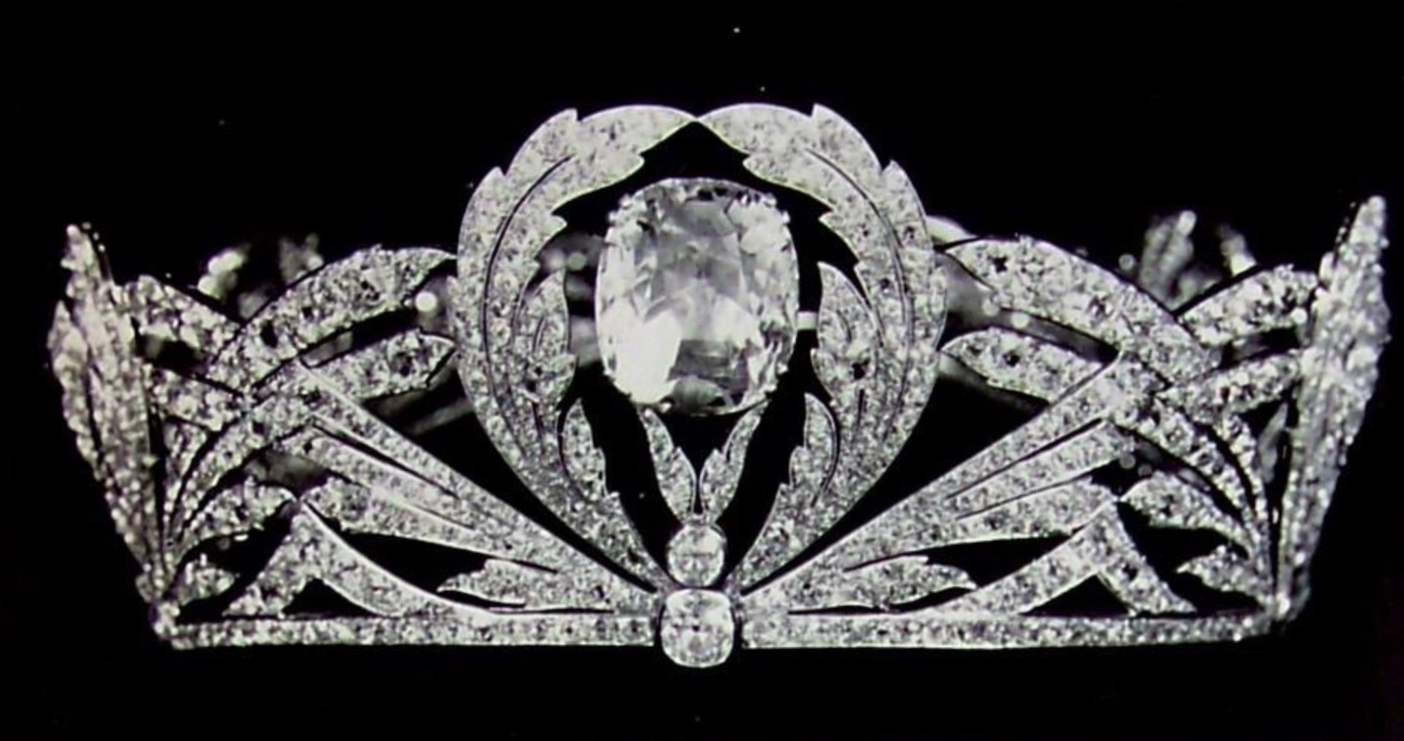 Lady Howard de Walden’s Yellow Sapphire Tiara | The Royal Watcher